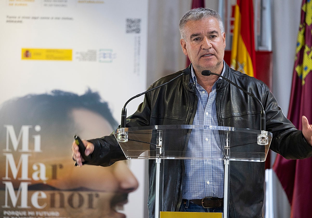José María Rey Benayas: «La sociedad es cada vez más reactiva a modelos agrícolas muy negativos ...